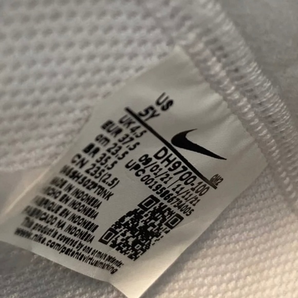 Nike | Shoes | Nike Blazer Mid 77 Vintage With Red Nike Check Mark Us ...